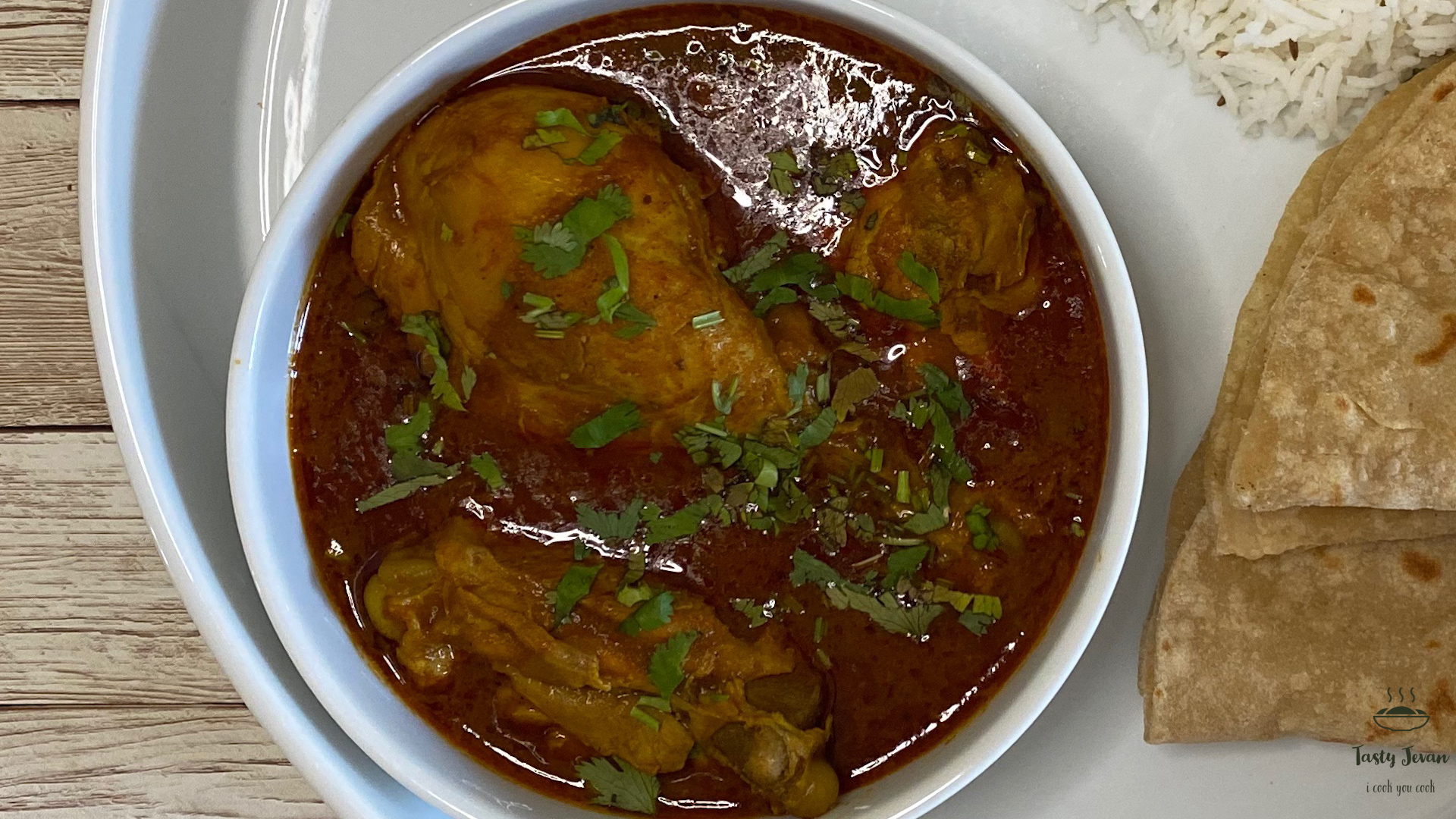 रसरशित खानदेशी चिकन | Authentic Khandeshi Chicken recipe – Tasty Jevan